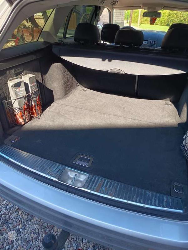 Grey Mercedes-Benz c-220 2011 in Kedainiai, with an engine capacity of 2.14 L and mileage of 294 thousand km for 4600 €, photo 6 on AUTOMOTO.COM.LV
