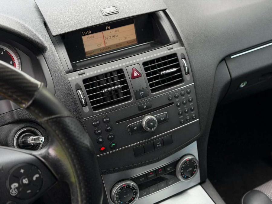 Grey Mercedes-Benz c-220 2011 in Kaunas, with an engine capacity of 2.14 L and mileage of 266 thousand km for 5000 €, photo 13 on AUTOMOTO.COM.LV