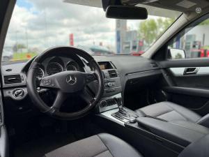 Grey Mercedes-Benz c-220 2011 in Kaunas, with an engine capacity of 2.14 L and mileage of 266 thousand km for 5000 €, photo 17 on AUTOMOTO.COM.LV