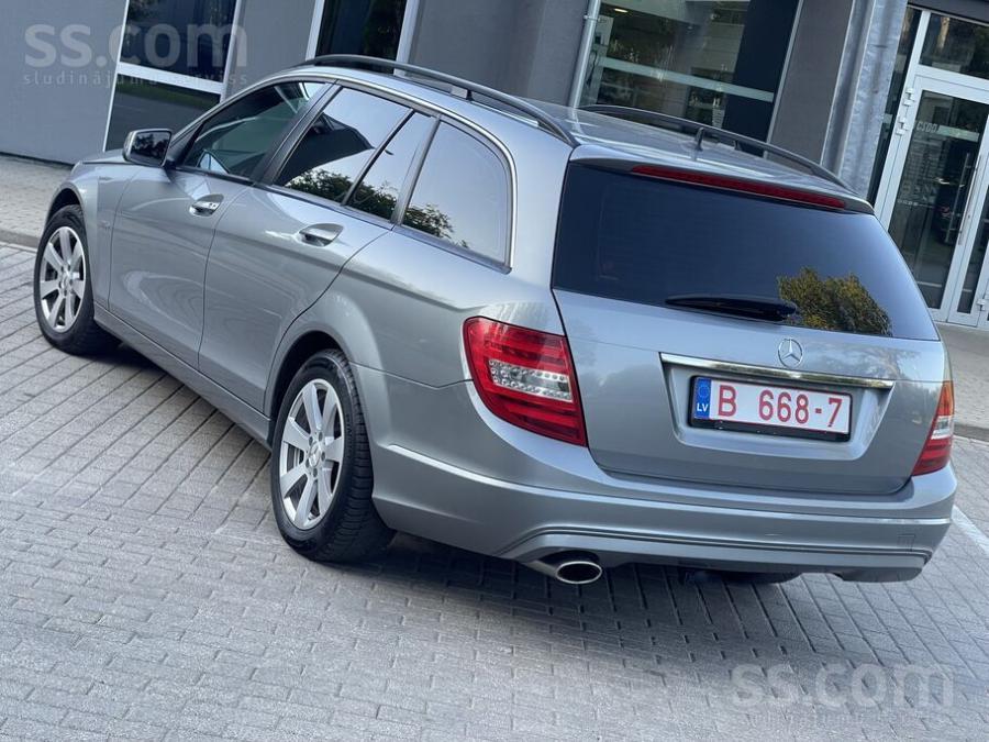 Grey Mercedes-Benz c-220 2011 in Jurmala, with an engine capacity of 2.20 L and mileage of 0 thousand km for 5650 €, photo 3 on AUTOMOTO.COM.LV