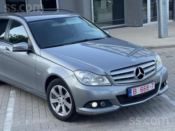 Grey Mercedes-Benz c-220 2011 in Jurmala, with an engine capacity of 2.20 L and mileage of 0 thousand km for 5650 €, photo 4 on AUTOMOTO.COM.LV