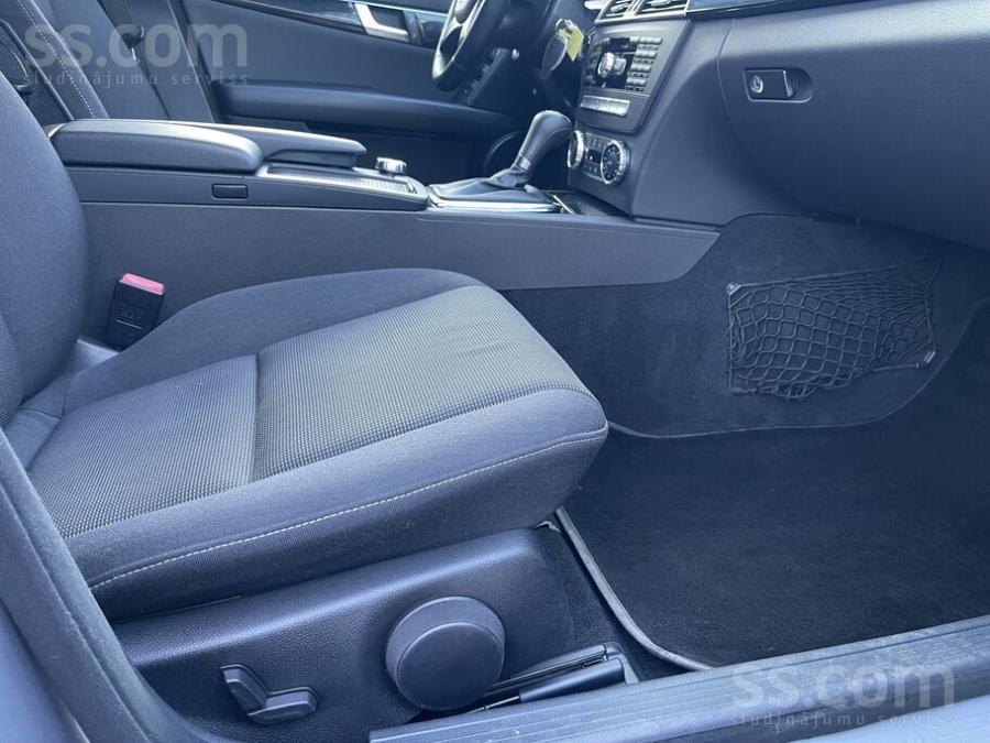 Grey Mercedes-Benz c-220 2011 in Jurmala, with an engine capacity of 2.20 L and mileage of 0 thousand km for 5650 €, photo 32 on AUTOMOTO.COM.LV
