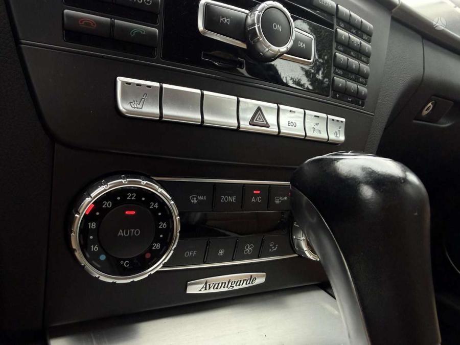 Pelēks Mercedes-Benz c-220 2011 Kauņa, ar dzinēja tilpumu 2.14 L un nobraukumu 396 tūkst. km par 6750 €, foto 12 vietnē AUTOMOTO.COM.LV