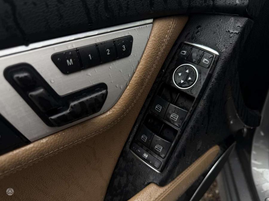Pelēks Mercedes-Benz c-220 2011 Kauņa, ar dzinēja tilpumu 2.14 L un nobraukumu 396 tūkst. km par 6750 €, foto 13 vietnē AUTOMOTO.COM.LV