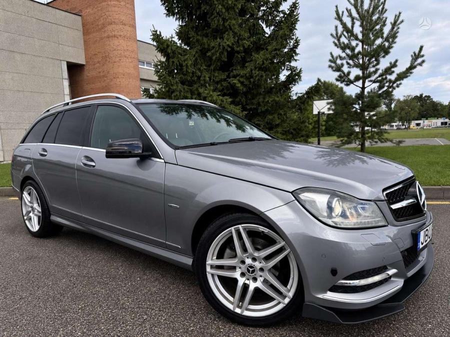 Pelēks Mercedes-Benz c-220 2011 Kauņa, ar dzinēja tilpumu 2.14 L un nobraukumu 396 tūkst. km par 6750 €, foto 15 vietnē AUTOMOTO.COM.LV