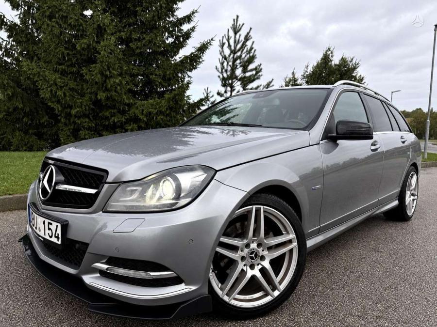 Pelēks Mercedes-Benz c-220 2011 Kauņa, ar dzinēja tilpumu 2.14 L un nobraukumu 396 tūkst. km par 6500 €, foto 14 vietnē AUTOMOTO.COM.LV