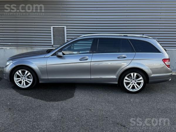 Pelēks Mercedes-Benz c-220 2011 Rīga, ar dzinēja tilpumu 2.20 L un nobraukumu 438 tūkst. km par 6200 €, foto 3 vietnē AUTOMOTO.COM.LV