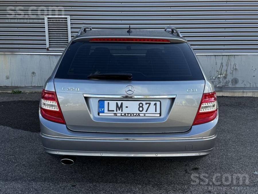Pelēks Mercedes-Benz c-220 2011 Rīga, ar dzinēja tilpumu 2.20 L un nobraukumu 438 tūkst. km par 6200 €, foto 5 vietnē AUTOMOTO.COM.LV