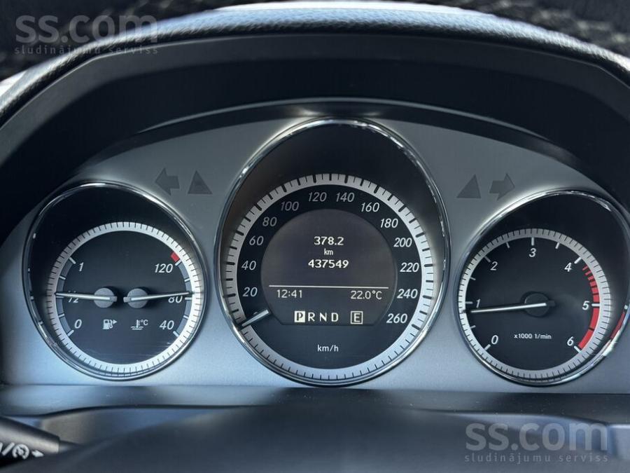 Pelēks Mercedes-Benz c-220 2011 Rīga, ar dzinēja tilpumu 2.20 L un nobraukumu 438 tūkst. km par 6200 €, foto 17 vietnē AUTOMOTO.COM.LV