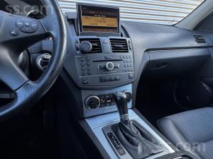 Pelēks Mercedes-Benz c-220 2011 Rīga, ar dzinēja tilpumu 2.20 L un nobraukumu 438 tūkst. km par 6200 €, foto 18 vietnē AUTOMOTO.COM.LV