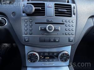 Pelēks Mercedes-Benz c-220 2011 Rīga, ar dzinēja tilpumu 2.20 L un nobraukumu 438 tūkst. km par 6200 €, foto 19 vietnē AUTOMOTO.COM.LV