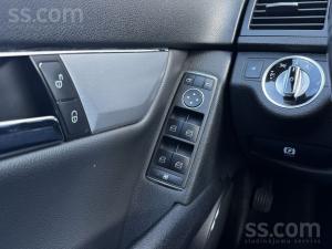 Pelēks Mercedes-Benz c-220 2011 Rīga, ar dzinēja tilpumu 2.20 L un nobraukumu 438 tūkst. km par 6200 €, foto 25 vietnē AUTOMOTO.COM.LV