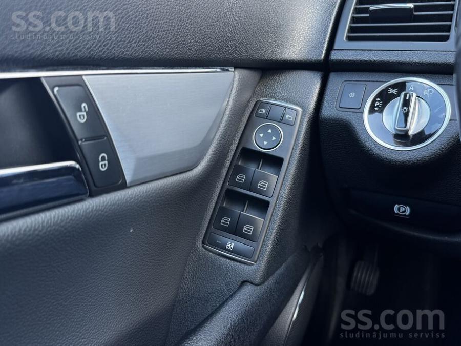 Pelēks Mercedes-Benz c-220 2011 Rīga, ar dzinēja tilpumu 2.20 L un nobraukumu 438 tūkst. km par 6200 €, foto 25 vietnē AUTOMOTO.COM.LV