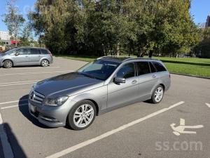 Серый Мерседес Ц 220 2011 в Рига, объемом двигателя 2.20 л и пробегом 350 тыс. км за 6950 €, фото 3 на AUTOMOTO.COM.LV