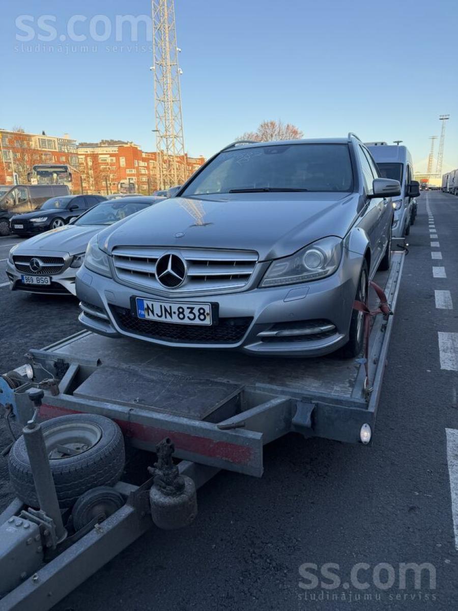Grey Mercedes-Benz c-220 2012 in Riga, with an engine capacity of 2.20 L and mileage of 350 thousand km for 3500 €, photo 3 on AUTOMOTO.COM.LV