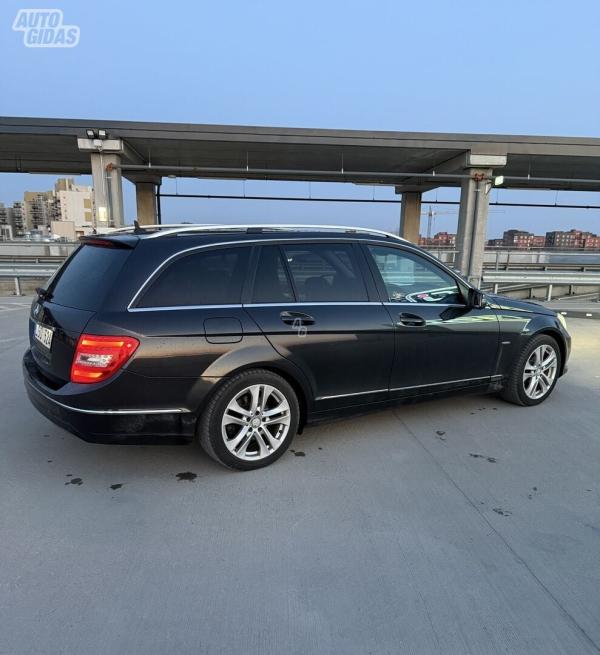 Grey Mercedes-Benz c-220 2012 in Vilnius, with an engine capacity of 2.10 L and mileage of 290 thousand km for 6950 €, photo 6 on AUTOMOTO.COM.LV