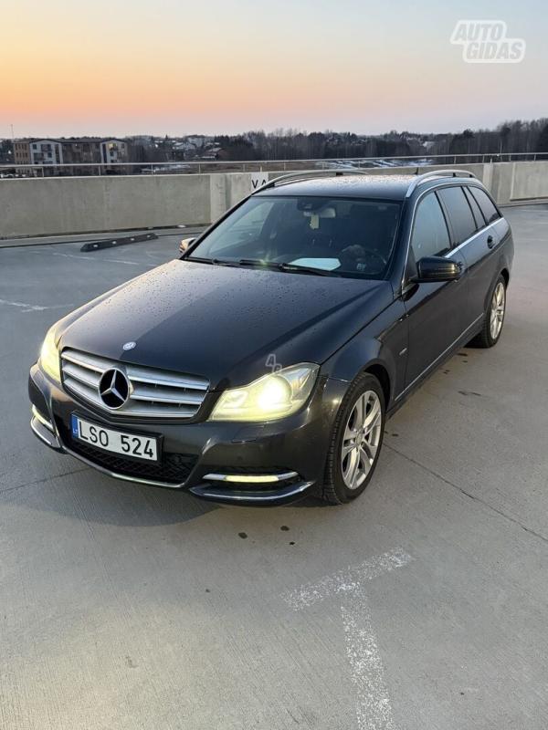 Grey Mercedes-Benz c-220 2012 in Vilnius, with an engine capacity of 2.10 L and mileage of 290 thousand km for 6950 €, photo 7 on AUTOMOTO.COM.LV