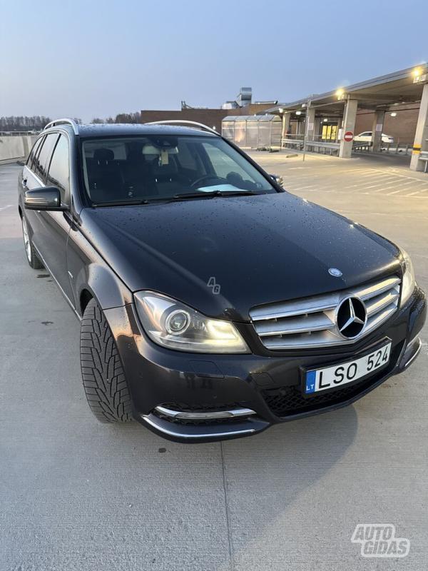 Pelēks Mercedes-Benz c-220 2012 Viļņa, ar dzinēja tilpumu 2.10 L un nobraukumu 290 tūkst. km par 6950 €, foto 4 vietnē AUTOMOTO.COM.LV