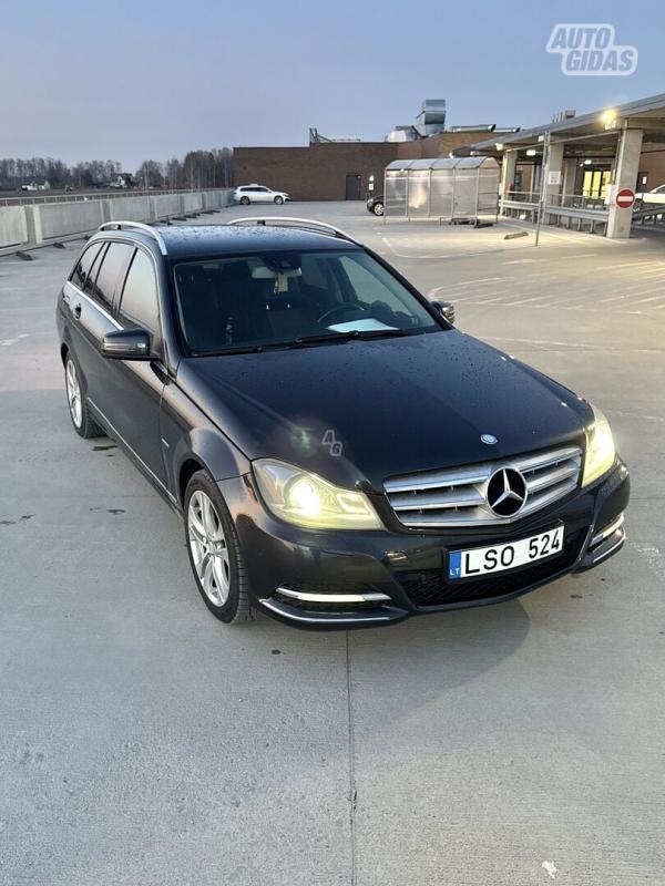 Pelēks Mercedes-Benz c-220 2012 Viļņa, ar dzinēja tilpumu 2.10 L un nobraukumu 290 tūkst. km par 6950 €, foto 10 vietnē AUTOMOTO.COM.LV