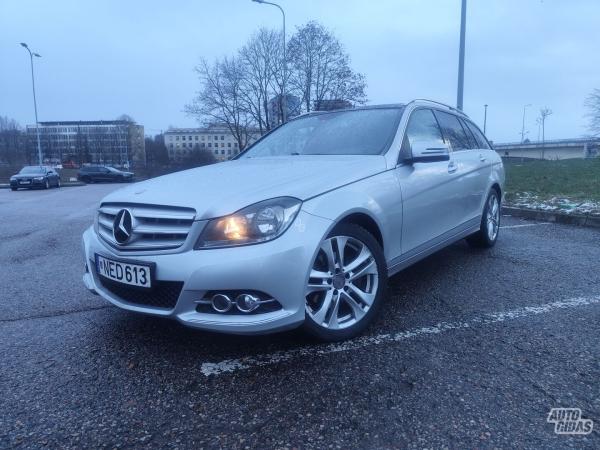 Grey Mercedes-Benz c-220 2012 in Vilnius, with an engine capacity of 2.10 L and mileage of 360 thousand km for 4999 €, photo 1 on AUTOMOTO.COM.LV