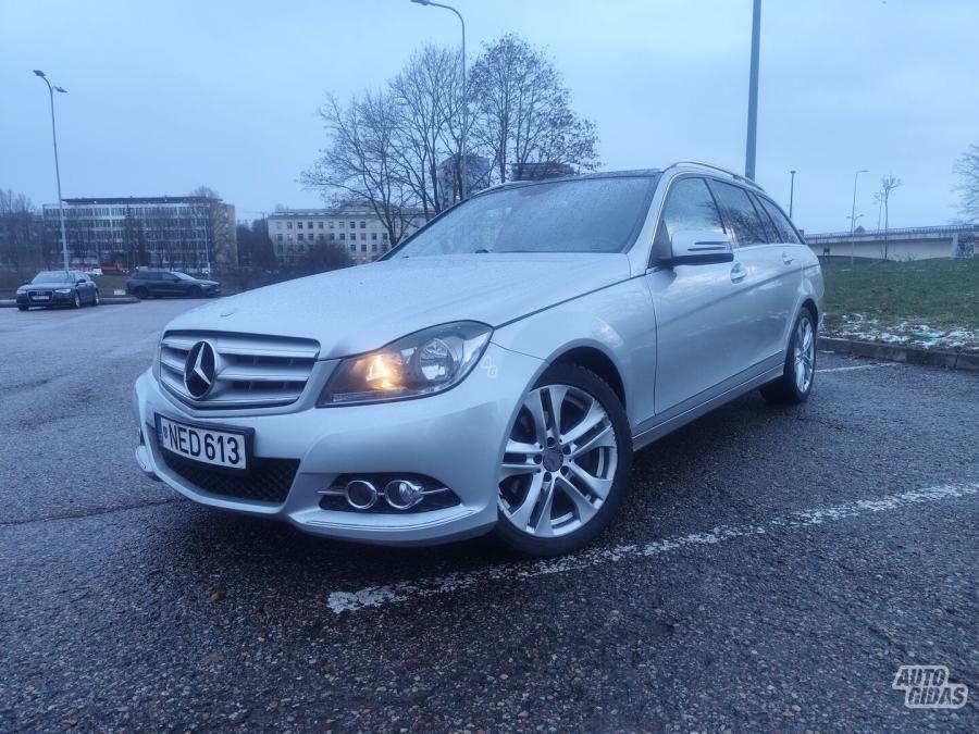 Grey Mercedes-Benz c-220 2012 in Vilnius, with an engine capacity of 2.10 L and mileage of 360 thousand km for 4999 €, photo 1 on AUTOMOTO.COM.LV