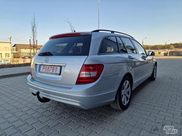 Pelēks Mercedes-Benz c-220 2012 Viļņa, ar dzinēja tilpumu 2.20 L un nobraukumu 261 tūkst. km par 5499 €, foto 5 vietnē AUTOMOTO.COM.LV