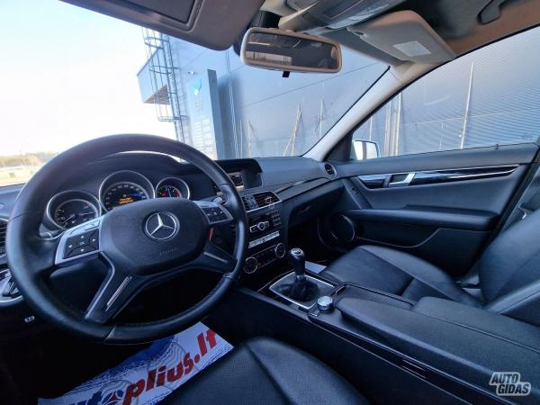 Pelēks Mercedes-Benz c-220 2012 Viļņa, ar dzinēja tilpumu 2.20 L un nobraukumu 261 tūkst. km par 5499 €, foto 10 vietnē AUTOMOTO.COM.LV