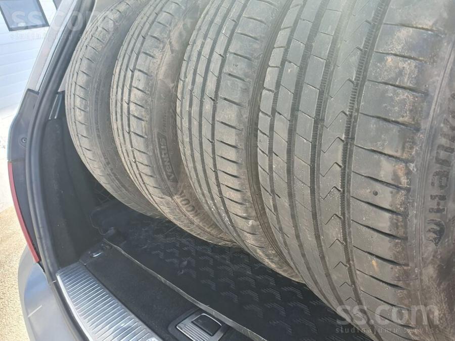 Pelēks Mercedes-Benz c-220 2012 Rīga, ar dzinēja tilpumu 2.10 L un nobraukumu 442 tūkst. km par 4650 €, foto 4 vietnē AUTOMOTO.COM.LV