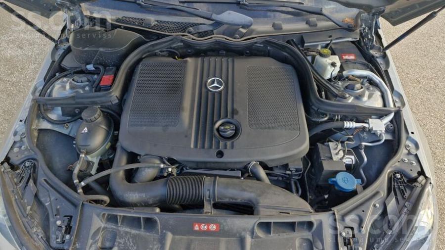 Pelēks Mercedes-Benz c-220 2012 Rīga, ar dzinēja tilpumu 2.10 L un nobraukumu 442 tūkst. km par 4650 €, foto 8 vietnē AUTOMOTO.COM.LV