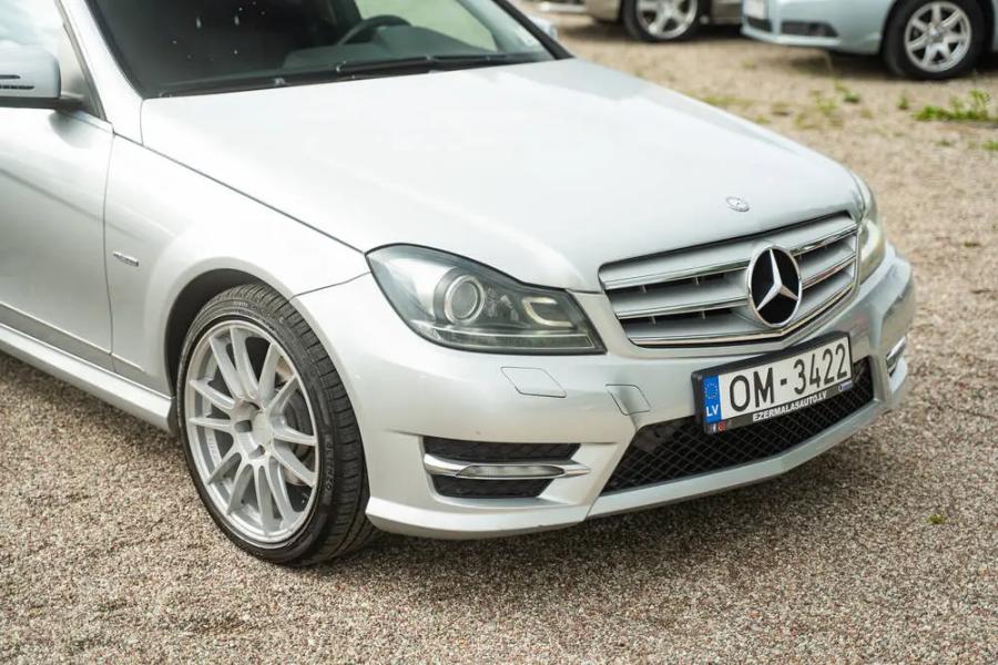 Pelēks Mercedes-Benz c-220 2012 Liepāja, ar dzinēja tilpumu 2.10 L un nobraukumu 263 tūkst. km par 7290 €, foto 10 vietnē AUTOMOTO.COM.LV