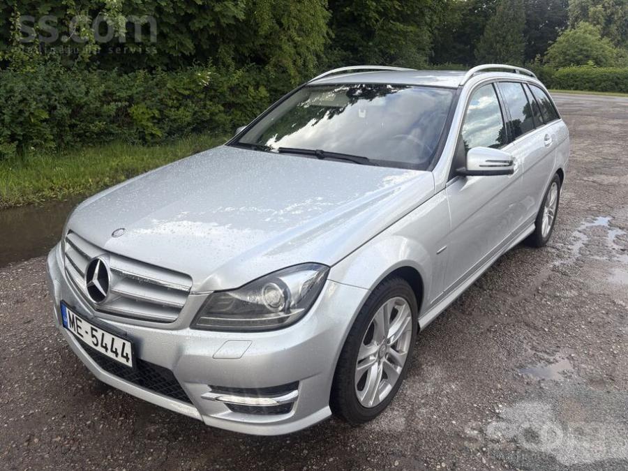 Pelēks Mercedes-Benz c-220 2012 Liepāja, ar dzinēja tilpumu 2.00 L un nobraukumu 318 tūkst. km par 5250 €, foto 1 vietnē AUTOMOTO.COM.LV