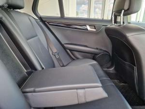 Pelēks Mercedes-Benz c-220 2012 Viļņa, ar dzinēja tilpumu 2.14 L un nobraukumu 257 tūkst. km par 4999 €, foto 18 vietnē AUTOMOTO.COM.LV