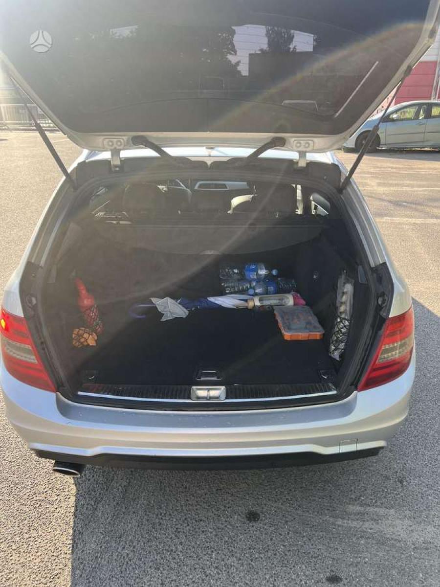 Pelēks Mercedes-Benz c-220 2012 Viļņa, ar dzinēja tilpumu 2.14 L un nobraukumu 360 tūkst. km par 4750 €, foto 13 vietnē AUTOMOTO.COM.LV