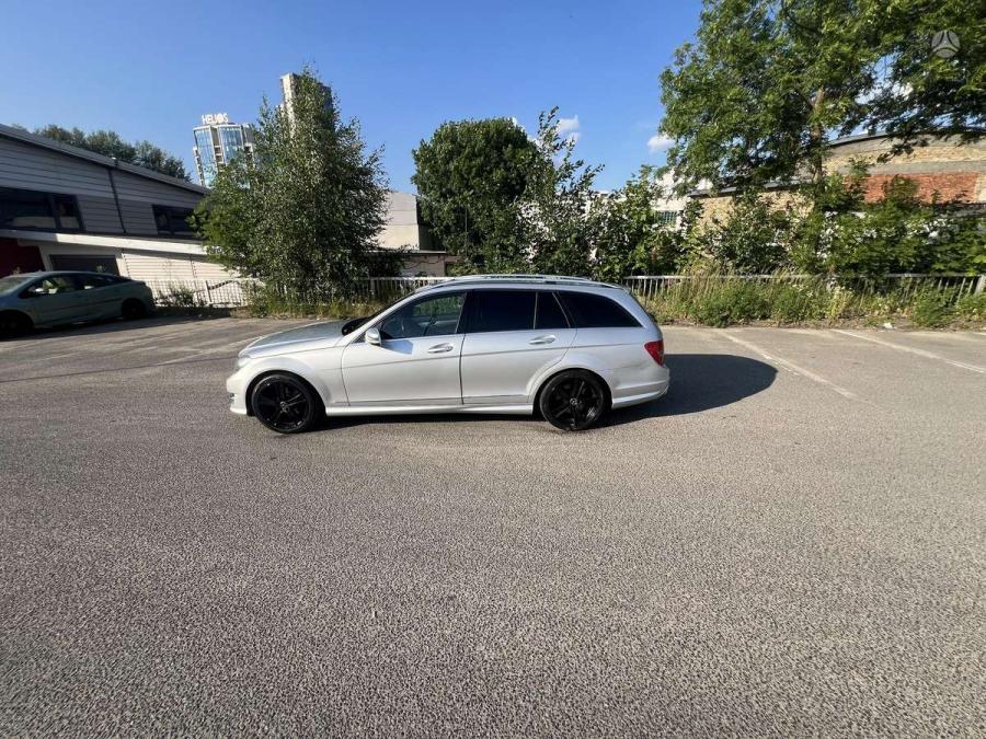 Pelēks Mercedes-Benz c-220 2012 Viļņa, ar dzinēja tilpumu 2.14 L un nobraukumu 360 tūkst. km par 4750 €, foto 18 vietnē AUTOMOTO.COM.LV