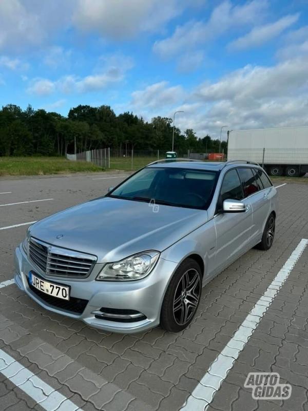 Grey Mercedes-Benz c-220 2012 in Kaunas, with an engine capacity of 2.10 L and mileage of 391 thousand km for 5550 €, photo 1 on AUTOMOTO.COM.LV
