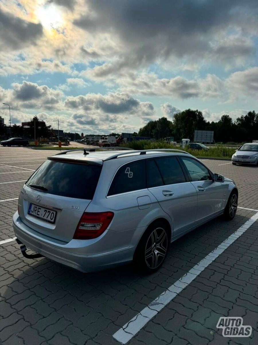 Grey Mercedes-Benz c-220 2012 in Kaunas, with an engine capacity of 2.10 L and mileage of 391 thousand km for 5550 €, photo 5 on AUTOMOTO.COM.LV