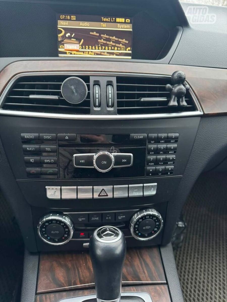 Grey Mercedes-Benz c-220 2012 in Kaunas, with an engine capacity of 2.10 L and mileage of 391 thousand km for 5550 €, photo 7 on AUTOMOTO.COM.LV