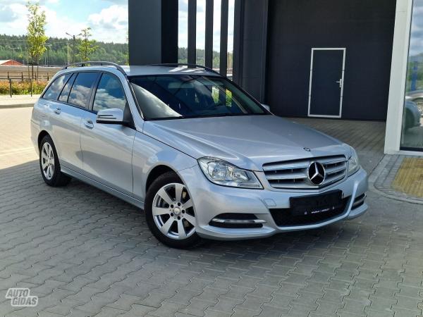 Мерседес Ц 220 2012 в Вильнюс на AUTOMOTO.COM.LV Серый Мерседес Ц 220 2012 в Вильнюс, объемом двигателя 2.20 л и пробегом 246 тыс. км за 4499 €, фото 5 на AUTOMOTO.COM.LV