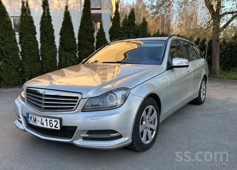 Pelēks Mercedes-Benz c-220 2013 Rīga, ar dzinēja tilpumu 2.20 L un nobraukumu 256 tūkst. km par 7000 €, foto 1 vietnē AUTOMOTO.COM.LV