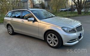 Pelēks Mercedes-Benz c-220 2013 Rīga, ar dzinēja tilpumu 2.20 L un nobraukumu 256 tūkst. km par 7000 €, foto 3 vietnē AUTOMOTO.COM.LV