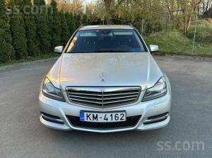 Pelēks Mercedes-Benz c-220 2013 Rīga, ar dzinēja tilpumu 2.20 L un nobraukumu 256 tūkst. km par 7000 €, foto 4 vietnē AUTOMOTO.COM.LV