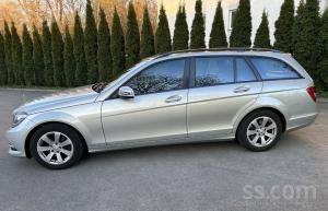 Pelēks Mercedes-Benz c-220 2013 Rīga, ar dzinēja tilpumu 2.20 L un nobraukumu 256 tūkst. km par 7000 €, foto 5 vietnē AUTOMOTO.COM.LV