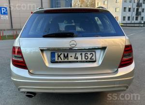 Pelēks Mercedes-Benz c-220 2013 Rīga, ar dzinēja tilpumu 2.20 L un nobraukumu 256 tūkst. km par 7000 €, foto 7 vietnē AUTOMOTO.COM.LV
