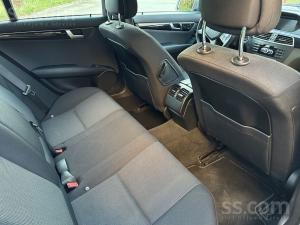 Pelēks Mercedes-Benz c-220 2013 Rīga, ar dzinēja tilpumu 2.20 L un nobraukumu 256 tūkst. km par 7000 €, foto 15 vietnē AUTOMOTO.COM.LV