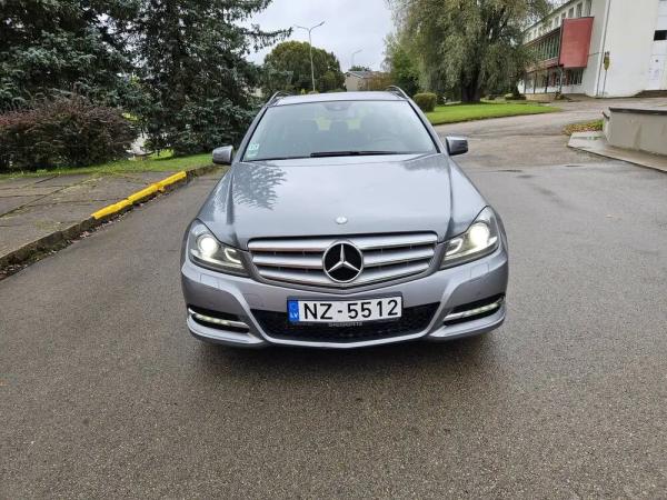 Серый Мерседес Ц 220 2013 в Екабпилс, объемом двигателя 2.20 л и пробегом 244 тыс. км за 6490 €, фото 3 на AUTOMOTO.COM.LV