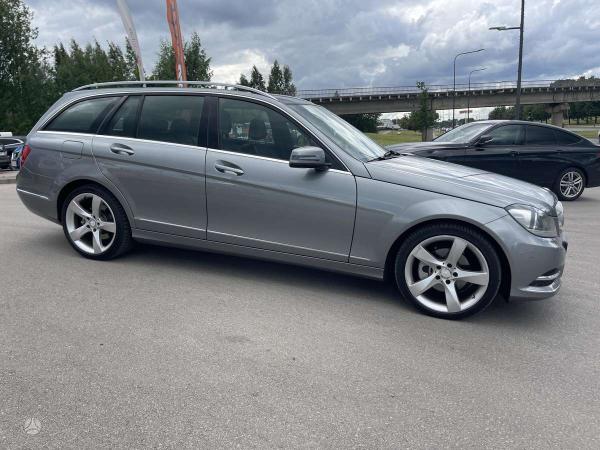 Grey Mercedes-Benz c-220 2013 in Kaunas, with an engine capacity of 2.20 L and mileage of 278 thousand km for 5950 €, photo 3 on AUTOMOTO.COM.LV