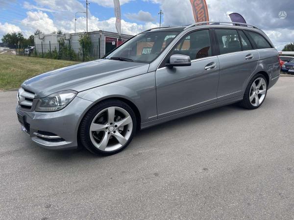 Grey Mercedes-Benz c-220 2013 in Kaunas, with an engine capacity of 2.20 L and mileage of 278 thousand km for 5950 €, photo 6 on AUTOMOTO.COM.LV