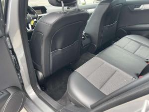 Pelēks Mercedes-Benz c-220 2013 Kauņa, ar dzinēja tilpumu 2.20 L un nobraukumu 278 tūkst. km par 5950 €, foto 26 vietnē AUTOMOTO.COM.LV