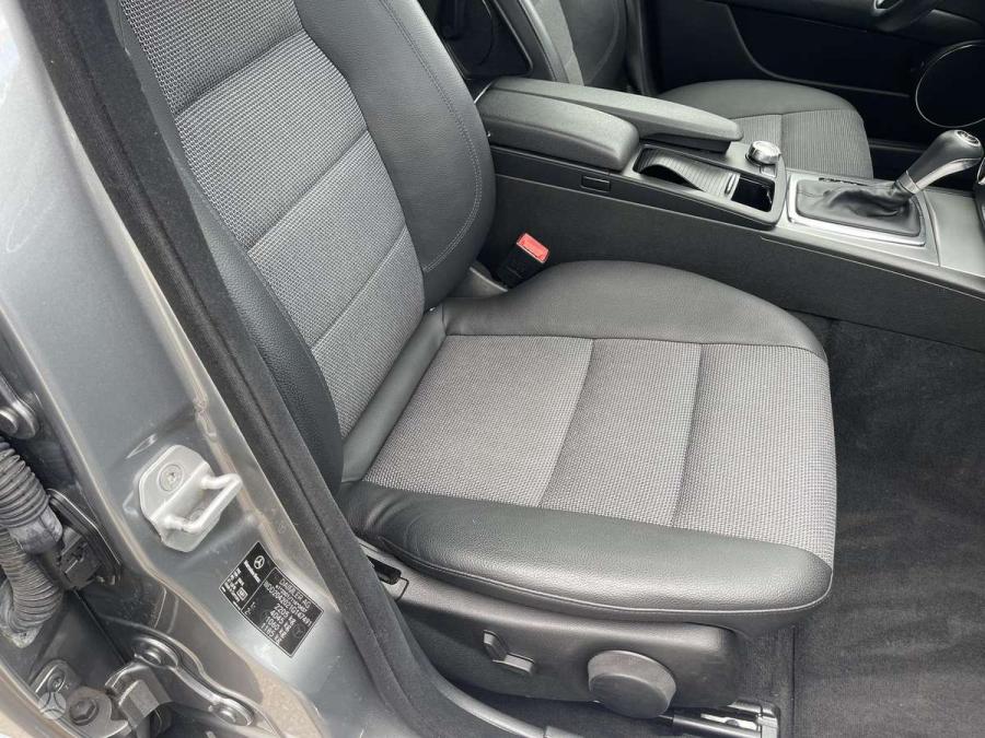Pelēks Mercedes-Benz c-220 2013 Kauņa, ar dzinēja tilpumu 2.20 L un nobraukumu 278 tūkst. km par 5950 €, foto 29 vietnē AUTOMOTO.COM.LV