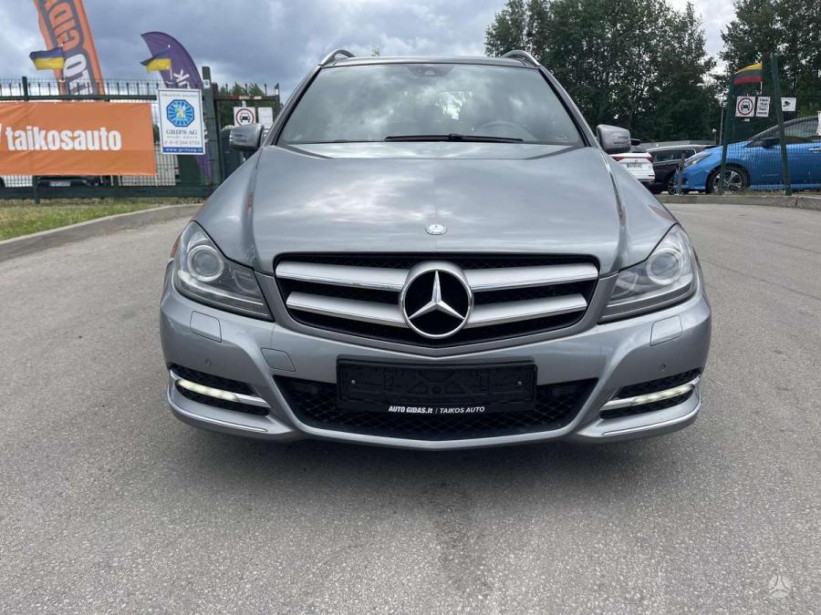 Grey Mercedes-Benz c-220 2013 in Kaunas, with an engine capacity of 2.14 L and mileage of 278 thousand km for 5950 €, photo 5 on AUTOMOTO.COM.LV